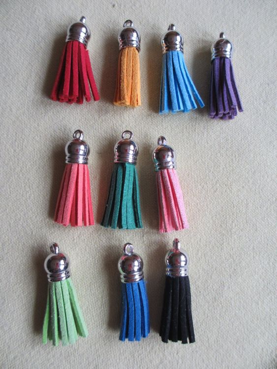 10x kleine Quasten Anhänger Bommel Schmuck Basteln (Neu (gemäss ...