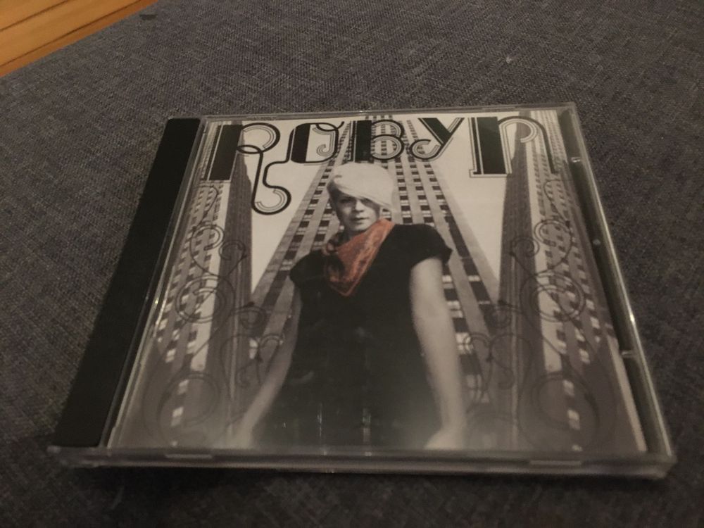 Robyn « Robyn » cd (Gebraucht) in Lausanne für CHF 1 – mit Lieferung ...