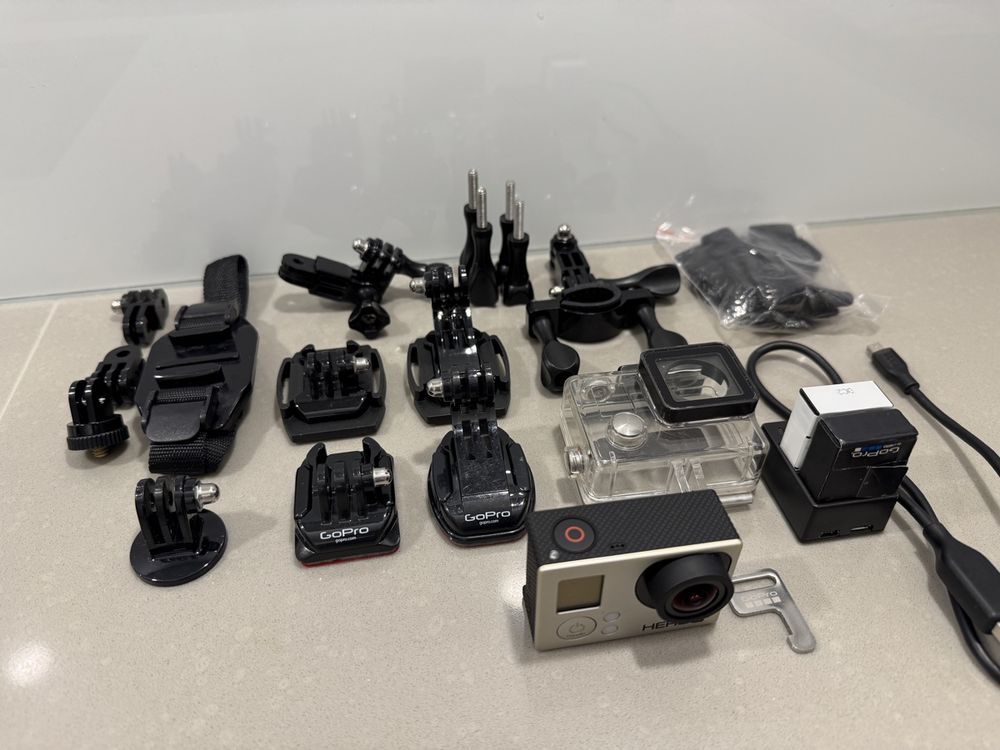 GoPro Hero Silver Edition mit viel Zubehör | Kaufen auf Ricardo