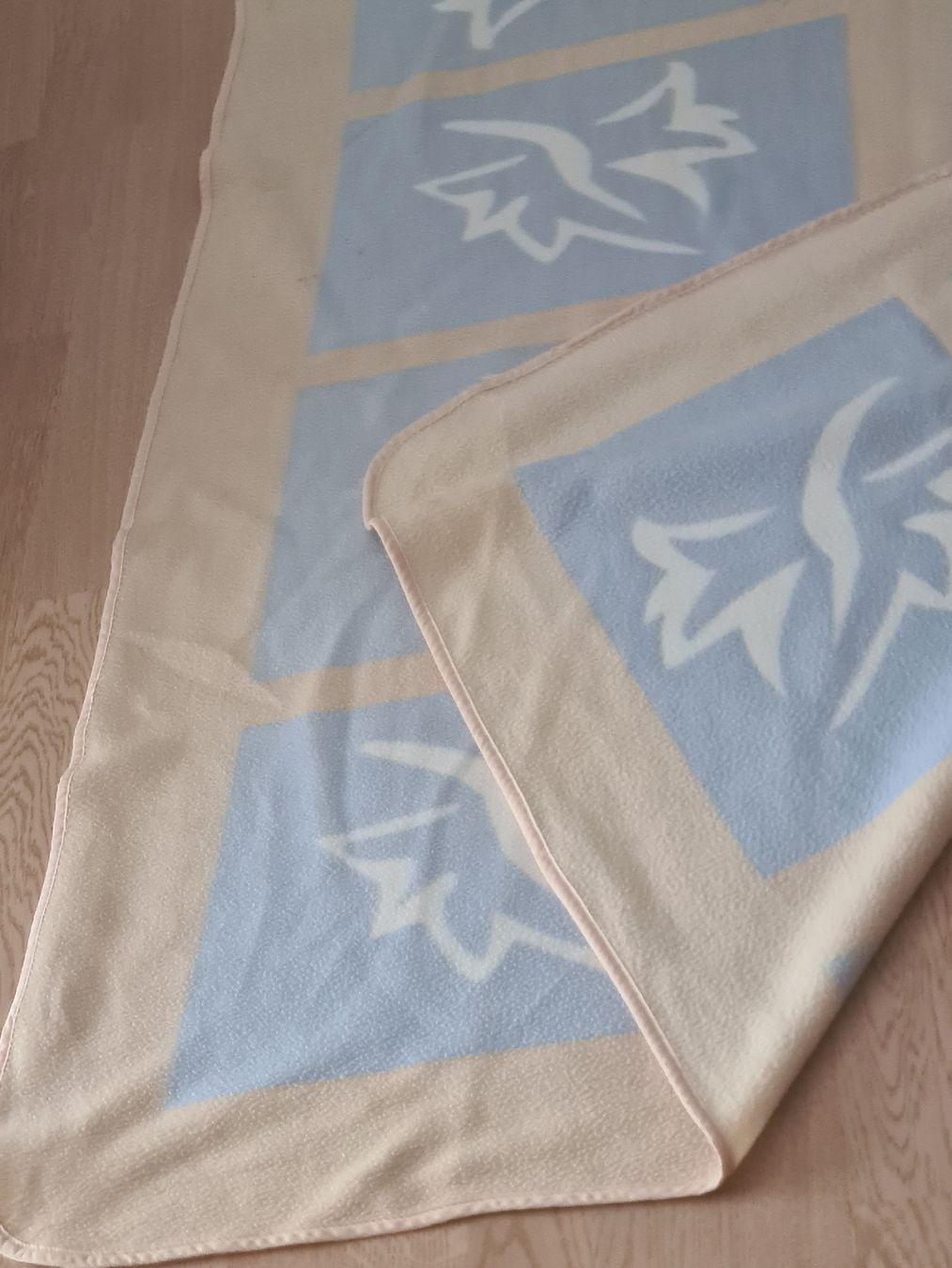 Kuschel Decke für Kinder 170 cm. B.125 cm (Gebraucht) in Steinen für CHF 3 – mit Lieferung auf ...