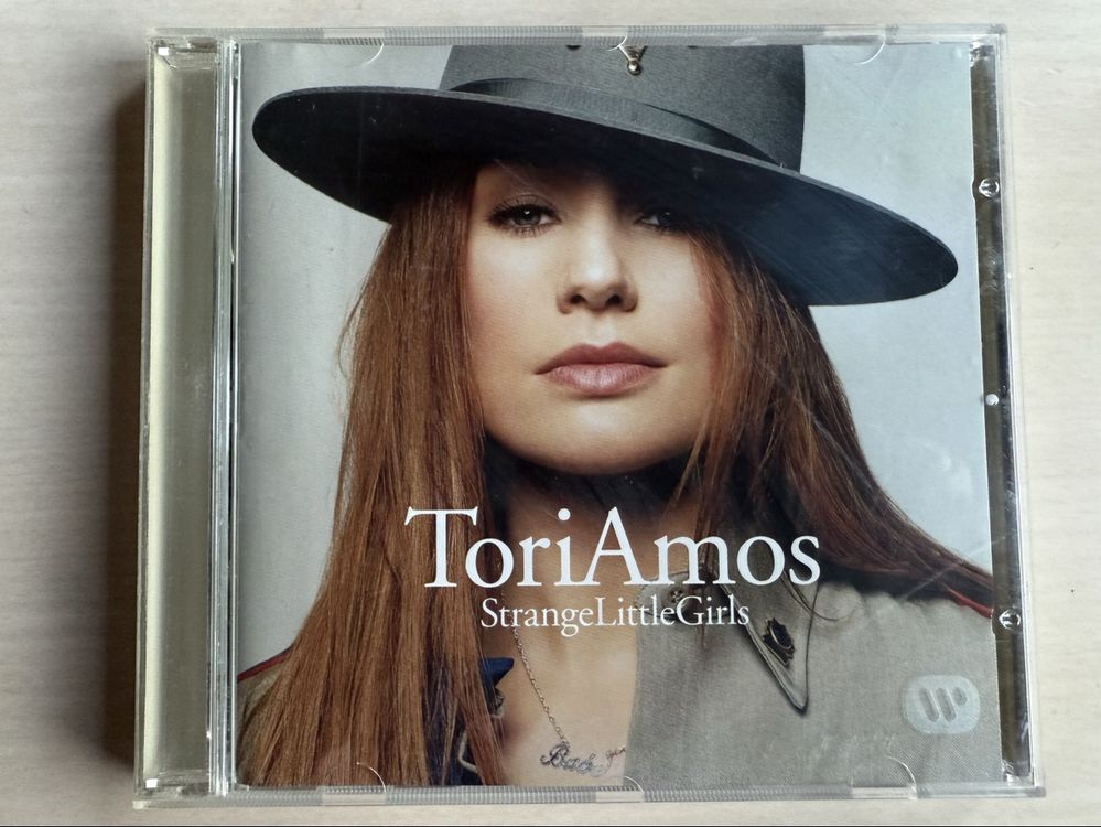 Tori Amos - Strange Little Girls CD (Gebraucht) in Oberried für CHF 5 – mit Lieferung auf ...