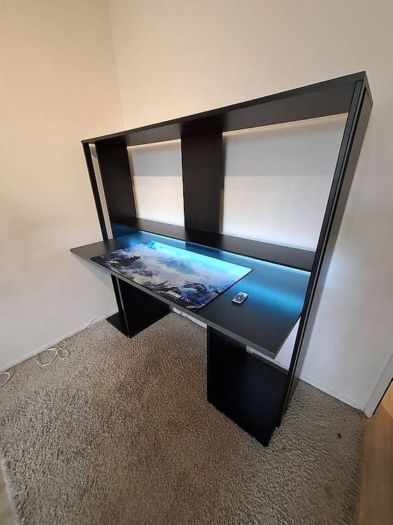 Gaming Tisch Schreibtisch Pult Jugendpult schwarz (Gebraucht) in ...