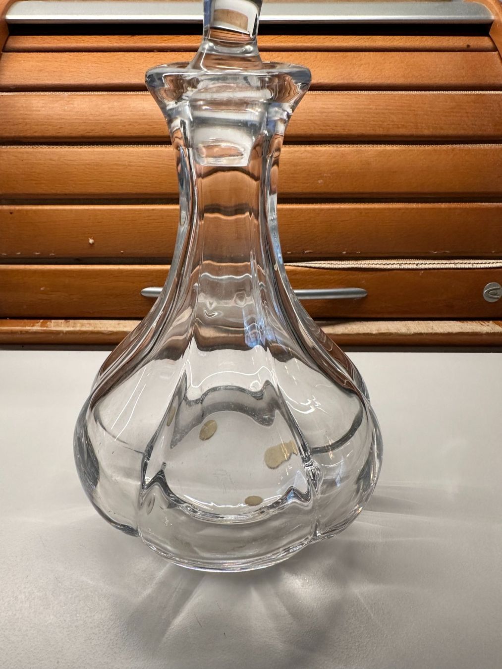 Carafe en cristal de Sèvres très chic pour le service du vin (Neu ...