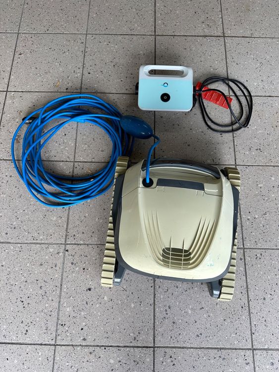 Poolreiniger Dolphin E10, mit Netzteil (Gebraucht) in Pfeffingen für ...