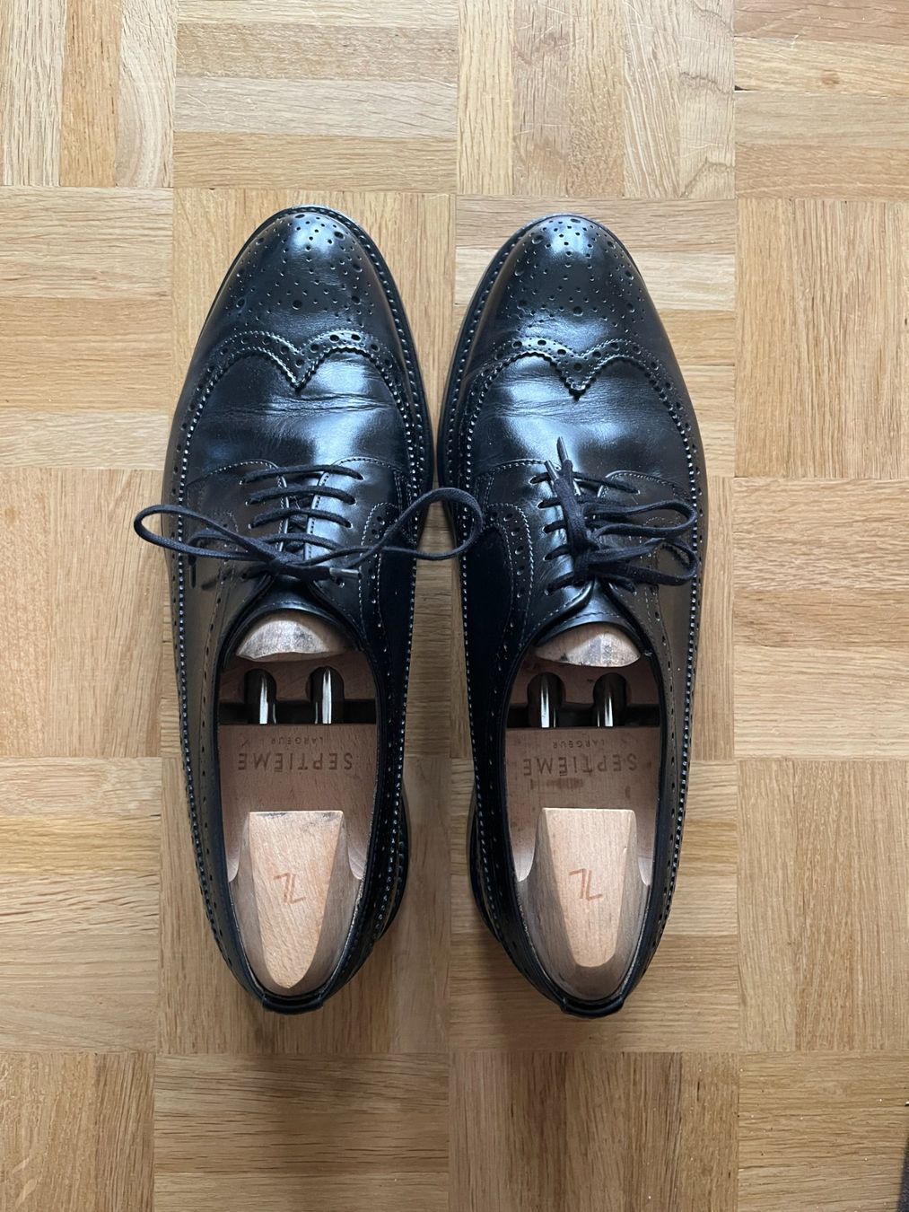 Schwarzer Long Wingtip Derbie (Herrenschuh) (Gebraucht) in Erlenbach ZH ...