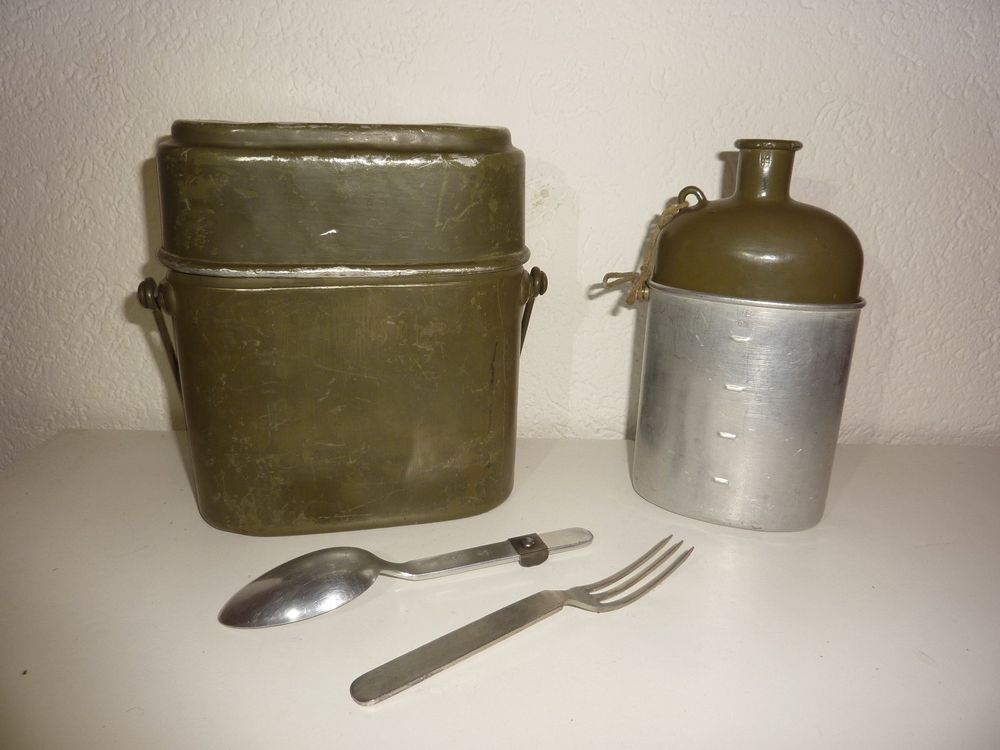 Swiss Armee antike 1940/41 Gamelle Feldflasche und Besteck (Gebraucht) in Hochfelden für CHF 29 ...