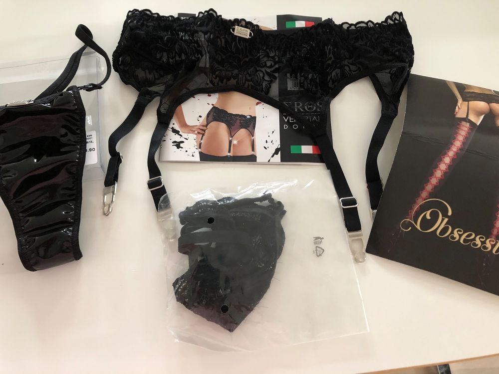 Strapse schwarz-Stockings-Slip ouvert-Slip LackNEU | Kaufen auf Ricardo