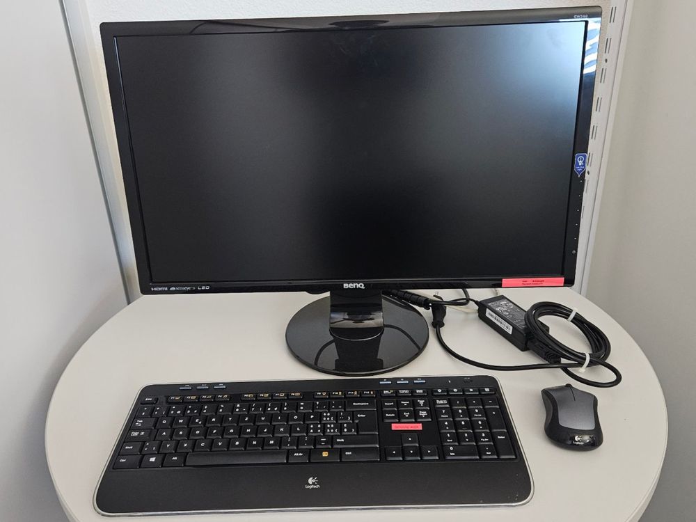 Mini-PC Set mit Monitor 24" & Tastatur/Maus Funk (Gebraucht) in Bannwil ...
