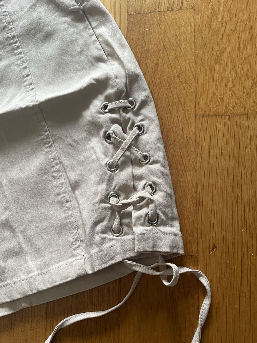 Mini jupe Bershka beige XS (Neuf (Voir description)) à Lausanne pour ...