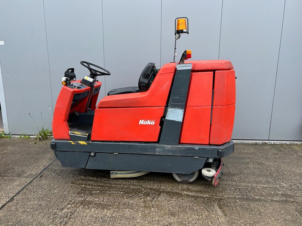 Bodenreinigungsmaschine Hakomatic B1100 (Gebraucht) in Niederurnen für ...