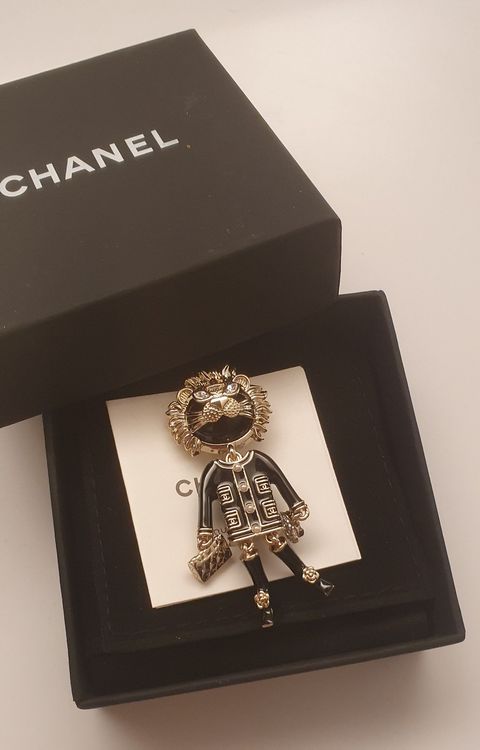 Chanel Löwe Brosche (Gebraucht) in steinmaur für CHF 380 – mit ...