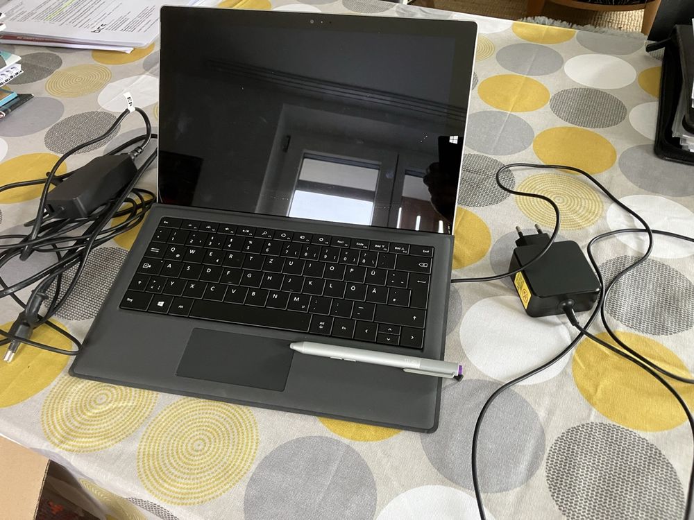 Surface Pro Windows 8 Tablet 128 GB guter Zustand | Kaufen auf Ricardo