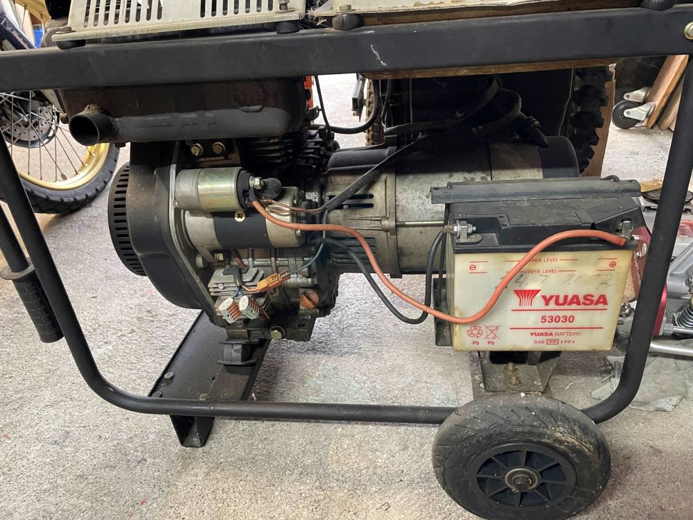 Diesel Generator ca. 5KW 230/400 VAC (Defekt) in Winterthur für CHF 351 ...