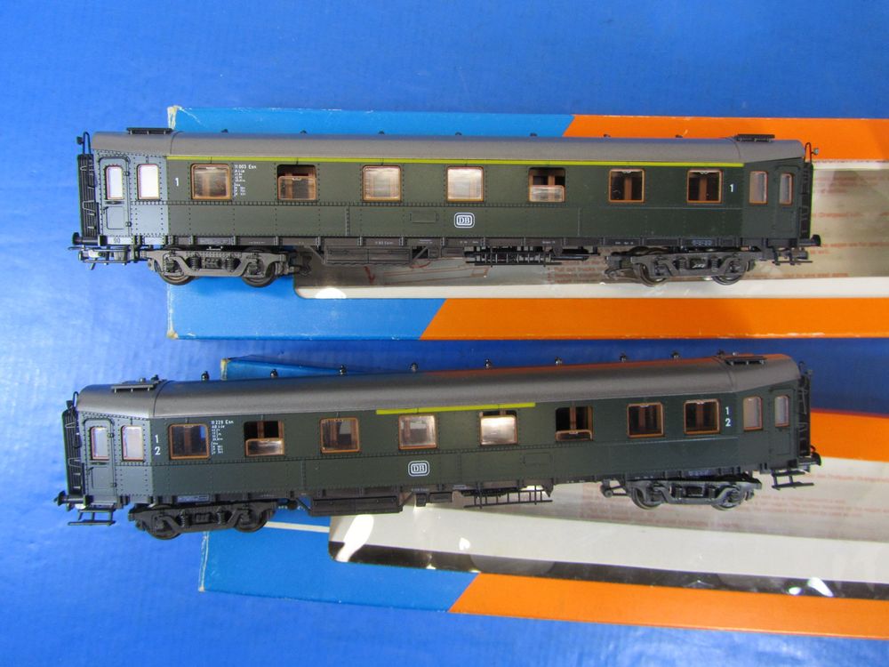 Roco H0, 2 Stk. Nostalgie Abteilwagen 44444, 44450 (Gebraucht) in St ...