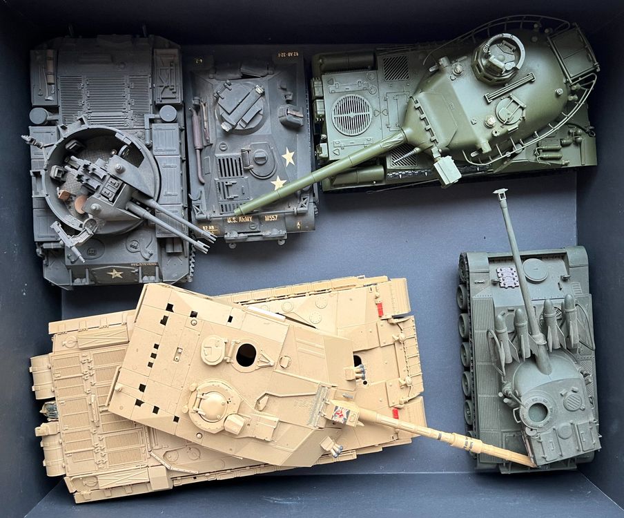 1/35 verschiedene gebaute Panzer 15 Stück | Kaufen auf Ricardo
