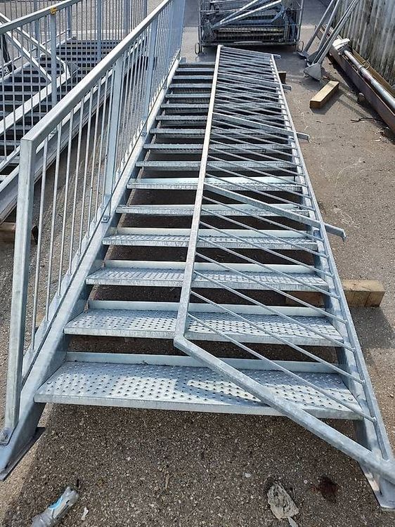 Spannende Stahltreppe Auãÿen Gebraucht Ebenbild