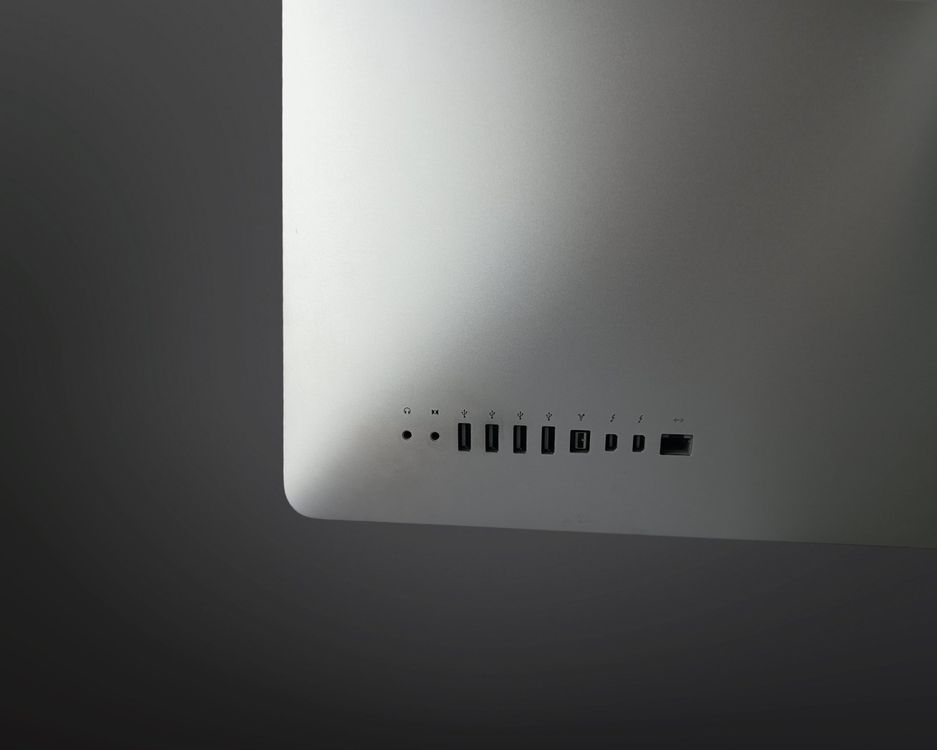 APPLE iMac 12.2 27'' (2011) (Gebraucht) in für CHF 53 – nur Abholung ...