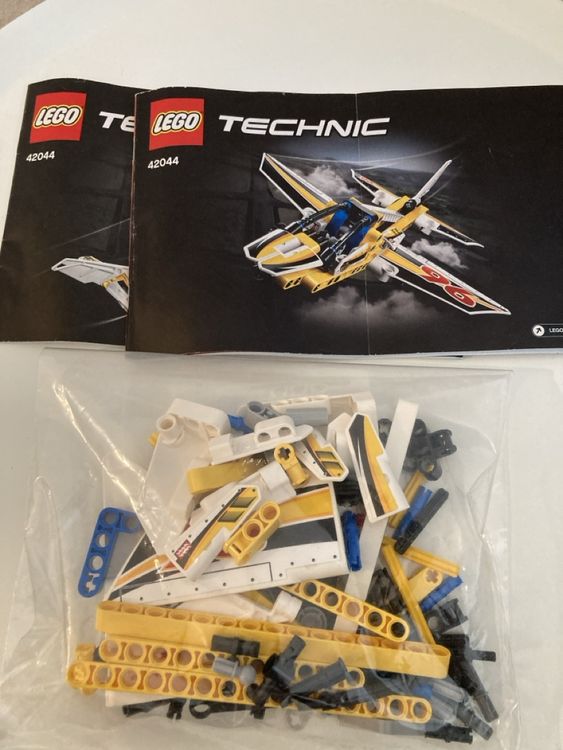Lego Technic 42044 * Düsenflugzeug (Gebraucht) in Basel für CHF 8 – mit ...