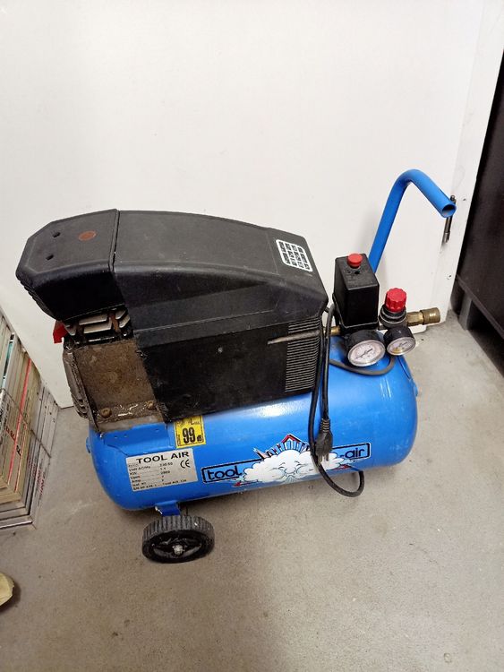 Tool Air Kompressor, 1.1kW, 230V Defekt (Defekt) in Flamatt für CHF 15 ...