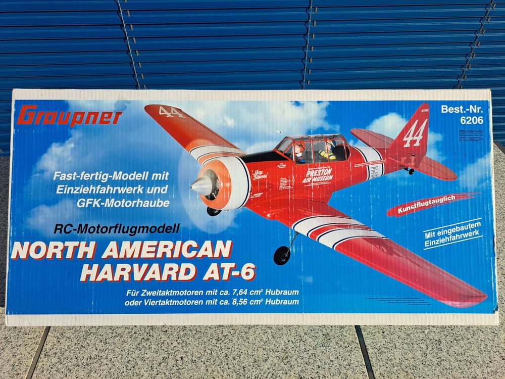 NORTH AMERICAN T-6 HARVARD, kit Graupner avec kit cockpit (Neu und ...