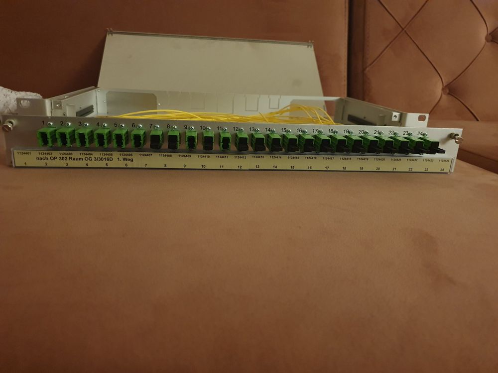 LWL Patch-Panel 19" 19Zoll 24 Port (Gebraucht) in Zürich für CHF 31.5 ...