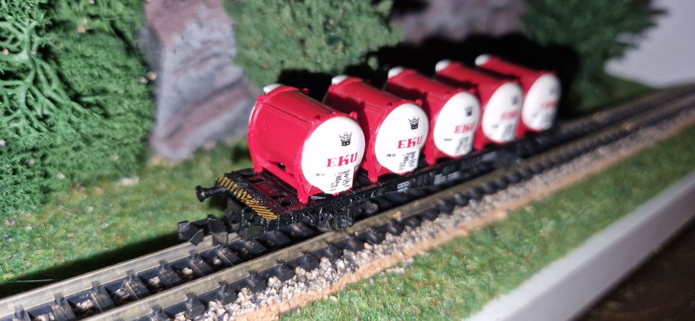 Spur N Fleischmann 5 fach Behälterwagen "EKU" 2 achsig (Gebraucht) in ...