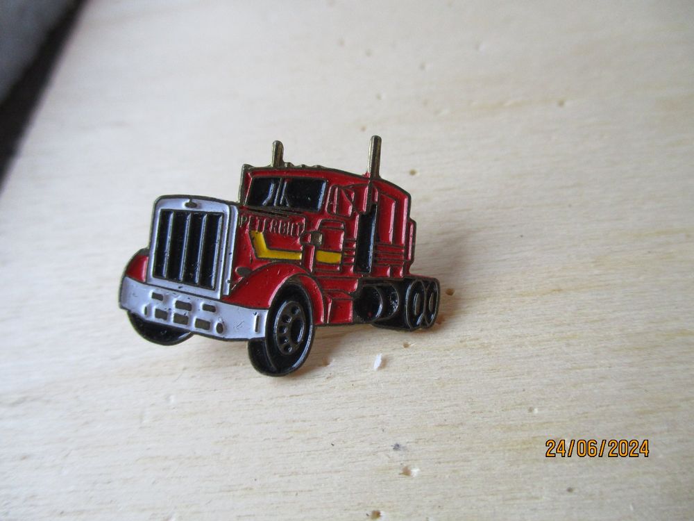 Mack White Truck LKW Pin | Kaufen auf Ricardo