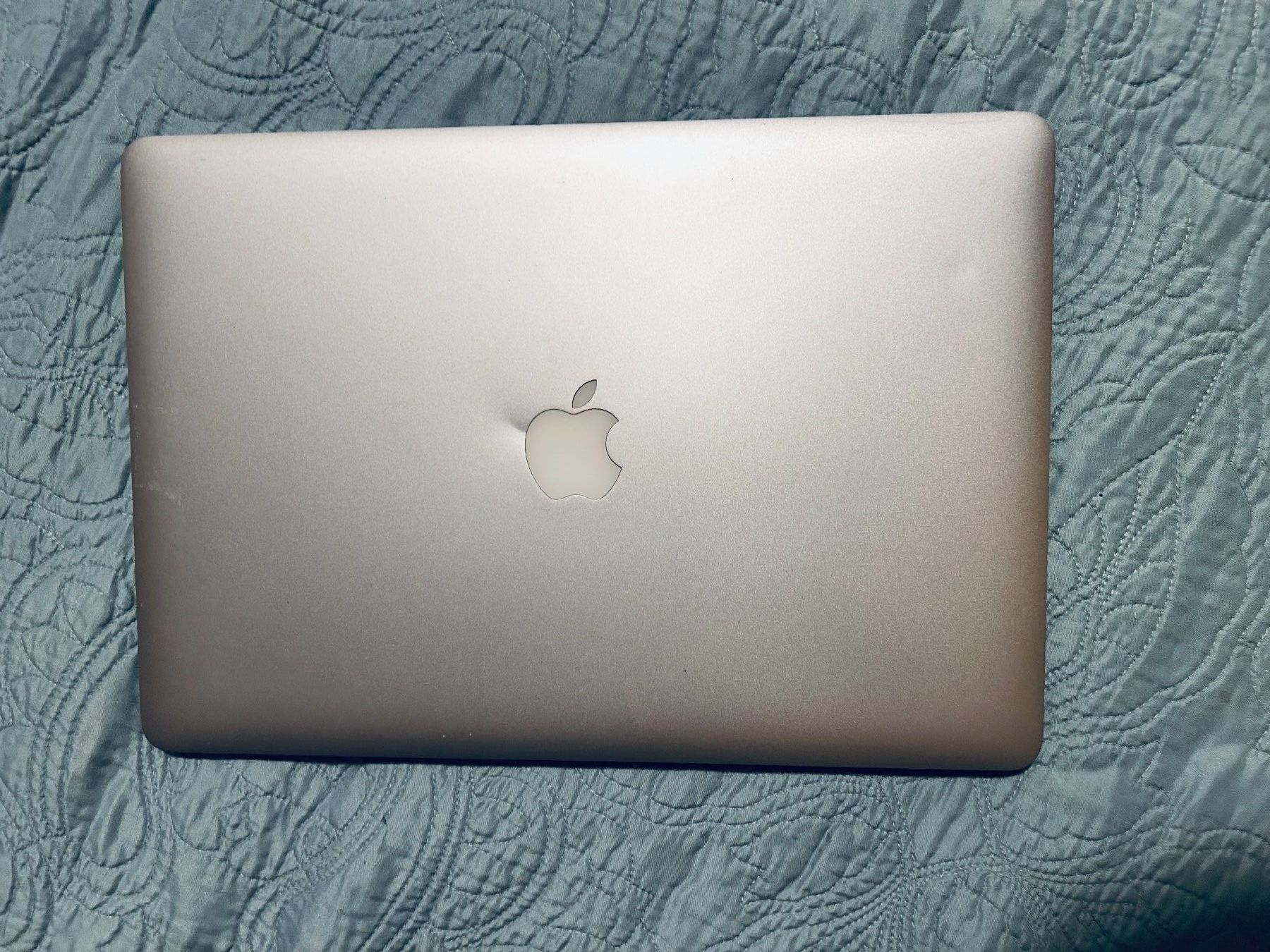MacBook Pro Retina 15" – Sequoia - nur 82 Batteriezyklen (Gebraucht) in ...