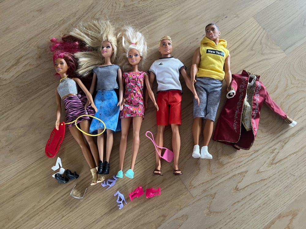Barbie und Ken viele!! (Gebraucht) in Zürich für CHF 25 – mit Lieferung auf Ricardo kaufen
