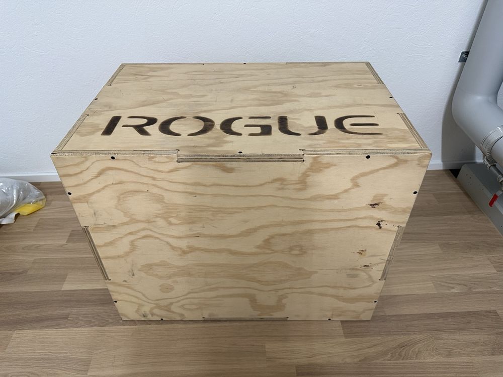 Rogue Flat Pack Games Box (Gebraucht) in Zumikon für CHF 5 – nur ...