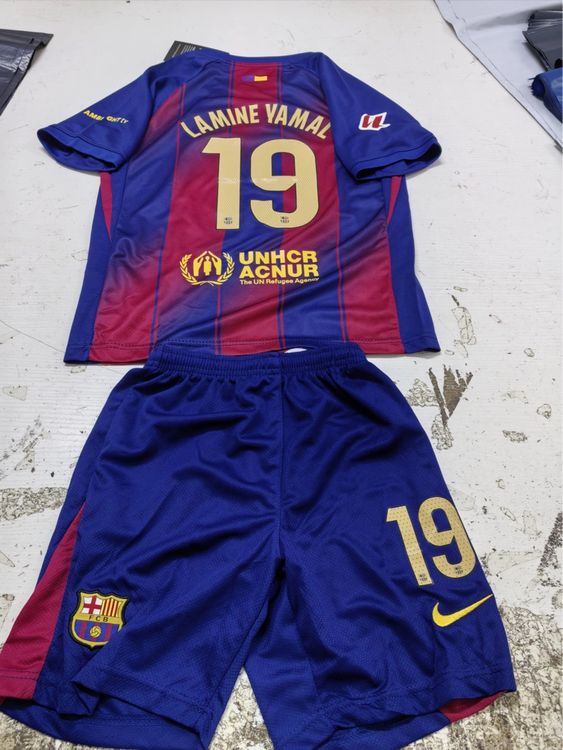 FC Barcelona Kinder Trikot Set Lamine Yamal, Grösse 140cm (Neu und originalverpackt) in ...