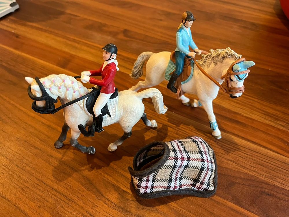 Schleich horses with riders (Gebraucht) in Zürich für CHF 10 – mit ...