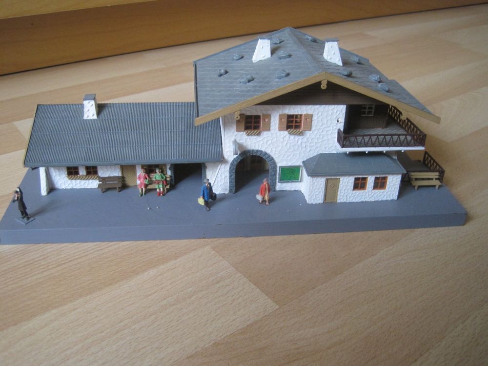 Berghof Gebäude mit Figuren HO | Kaufen auf Ricardo