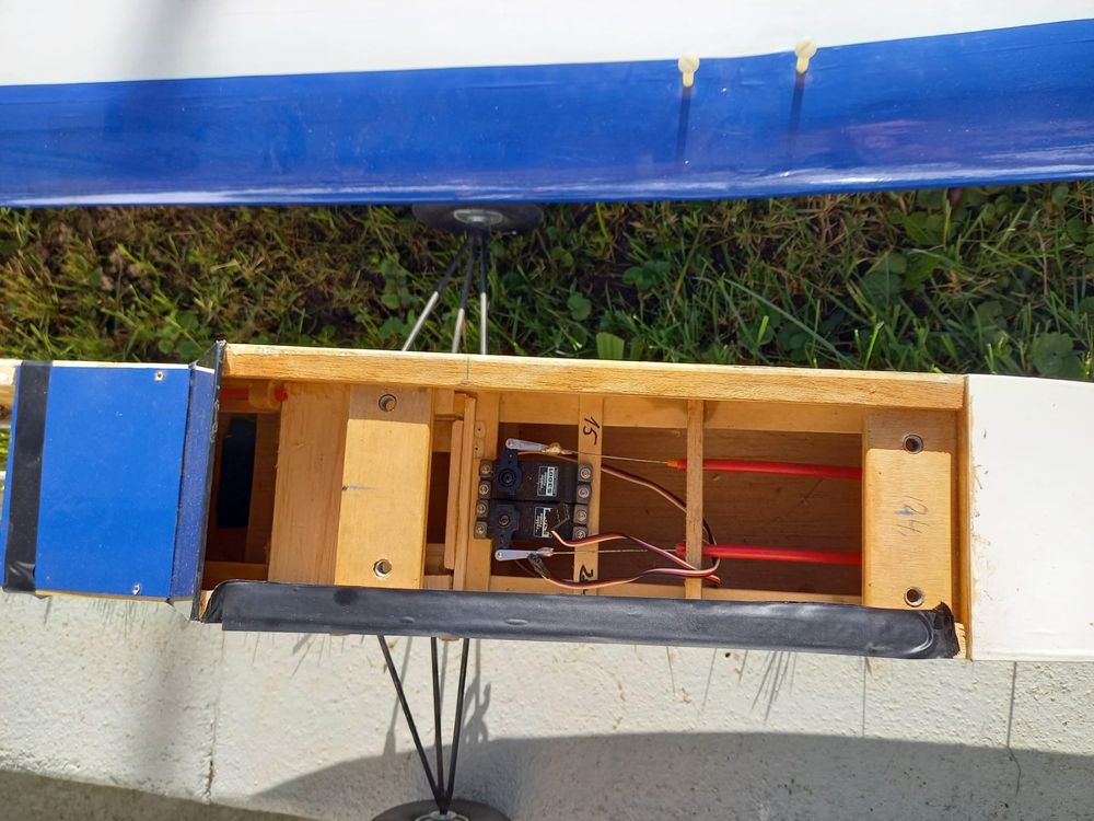 Telemaster 70 blau/weiß ARF 1800mm Jamara (Gebraucht) in für CHF 30 ...