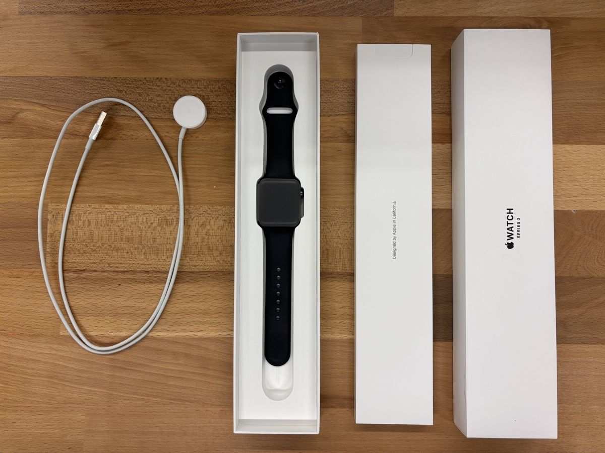 Apple Watch Series 3 NEU 42 mm in OVP (Neu und originalverpackt) in ...