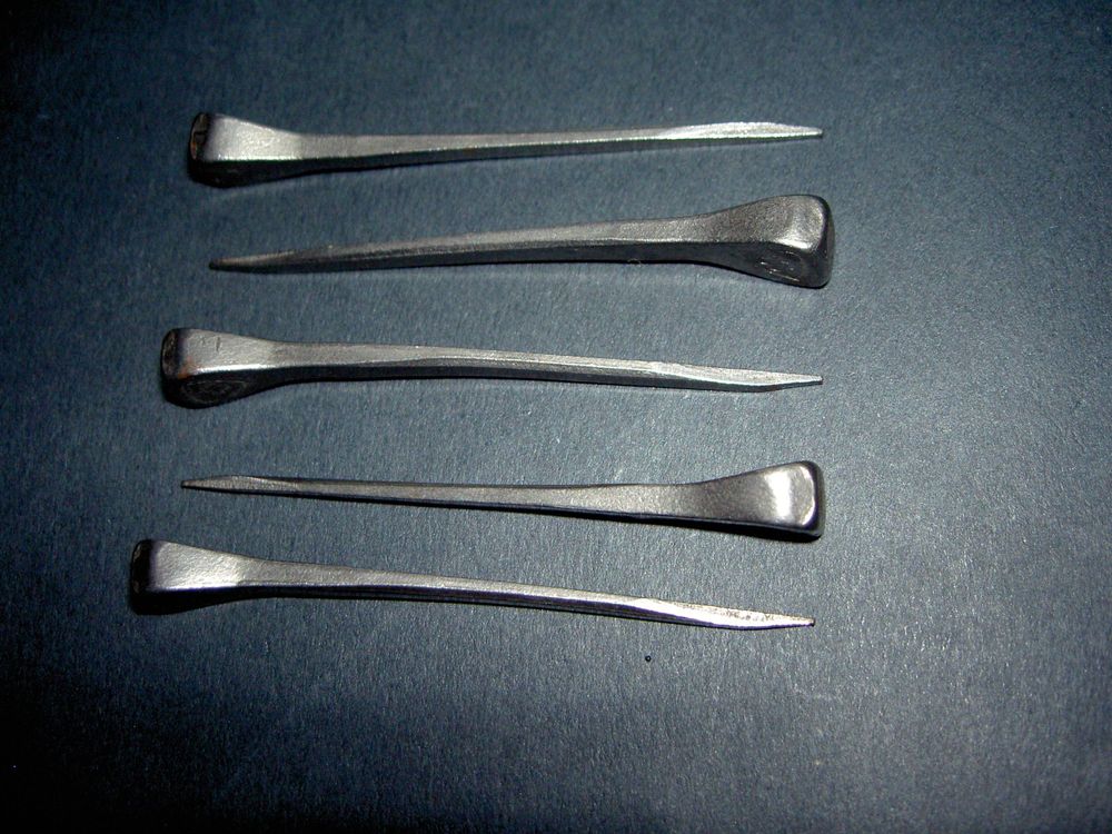 2 x 5 (10) antike Hufnägel, 65 mm lang.der CH-Armee von 1941 (Gebraucht ...