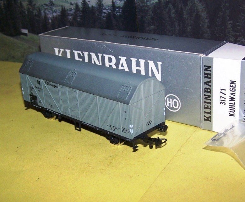 Kleinbahn H0 # 317/1: Kühlwagen Ths, DR mit Trapezdach (Neu und ...