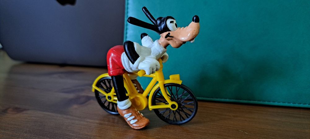 Rarer Goofy mit Fahrrad / Velo, Walt Disney, Bully,Figur | Acheter sur ...