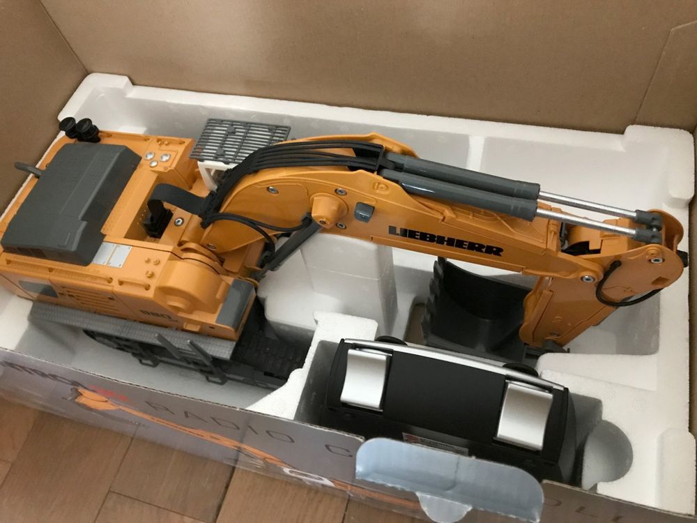 Siku Liebherr R980 SME Raupenbagger (Neu und originalverpackt) in ...