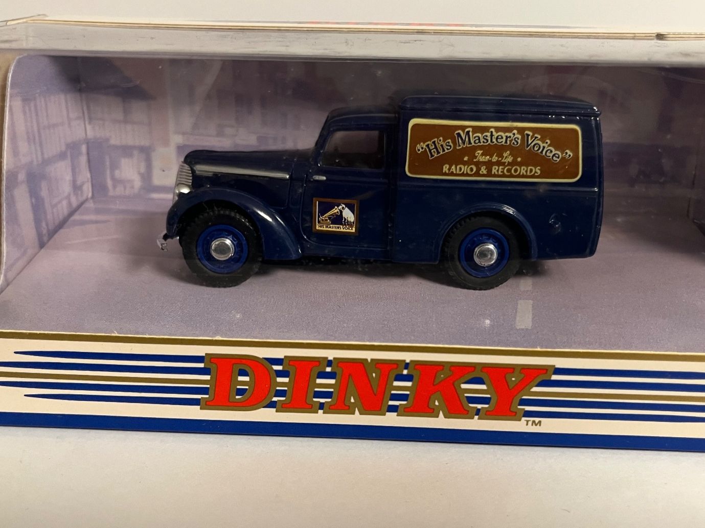Dinky Toys Commer 8 CWT Van in OVP (Gebraucht) in Uster für CHF 5 – mit ...