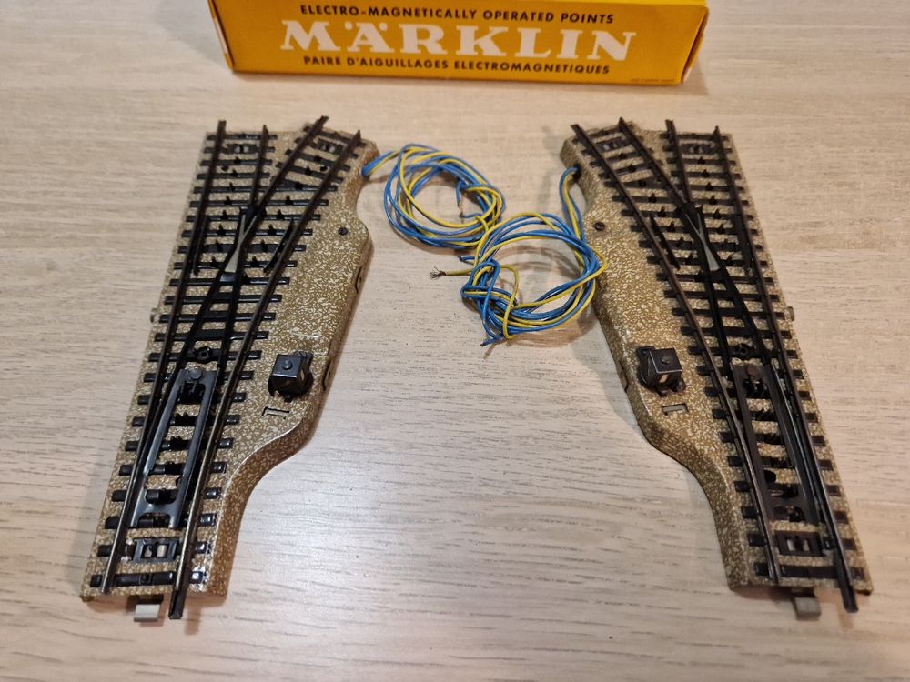 Märklin 5202 Weichenpaar M H0 (2) (Gebraucht) in St-Aubin-Sauges für CHF 23 – mit Lieferung auf ...