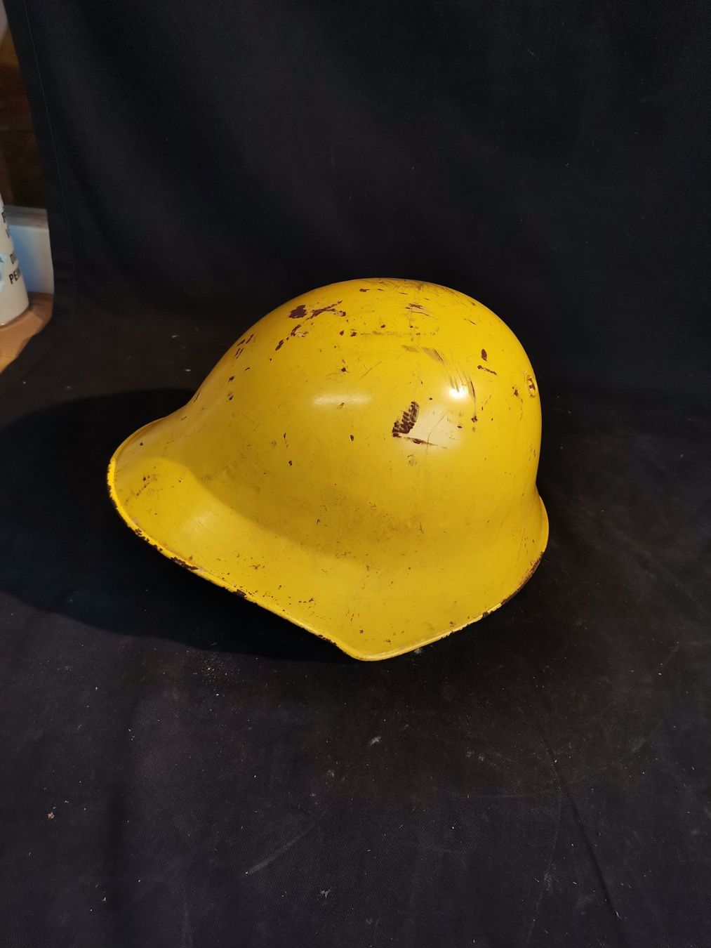 Alter Helm, Alter Zivilschutzhelm, Gelber Helm, Alter Helm (Gebraucht ...