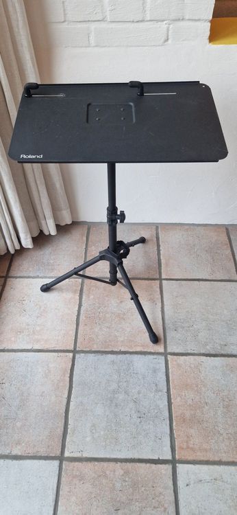 ROLAND Laptop Stand (Gebraucht) in für CHF 20 – mit Lieferung auf ...
