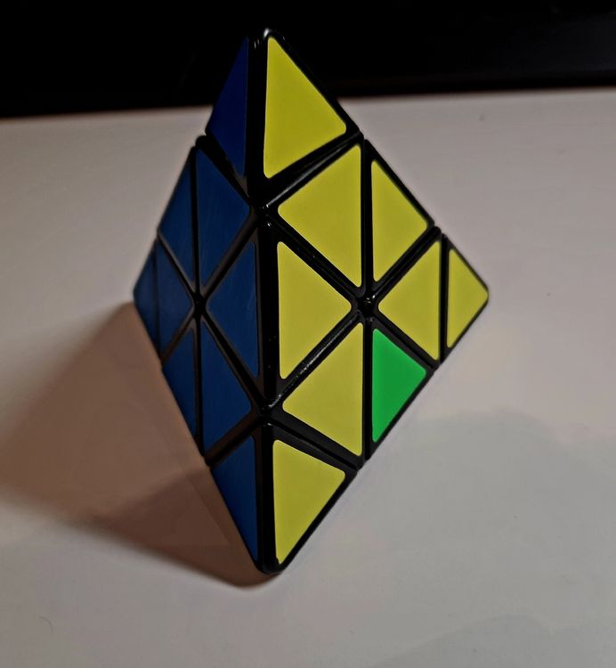 Zauberwürfel in Pyramidenform ( Pyraminx) | Kaufen auf Ricardo