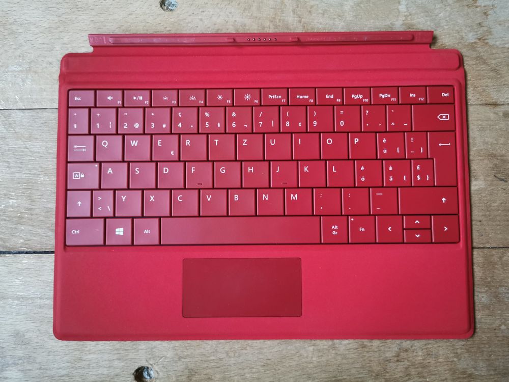 Surface 3 Red Type Cover | Kaufen auf Ricardo