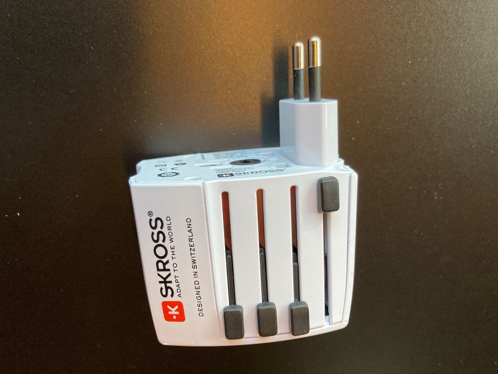 Weltreiseadapter Skross MUV USB inkl. Schuko Adapter Skross | Kaufen ...
