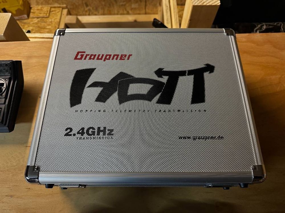 Graupner mc-28 HoTT 16 Kanäle, 120 Modellspeicher neuwertig (Gebraucht ...