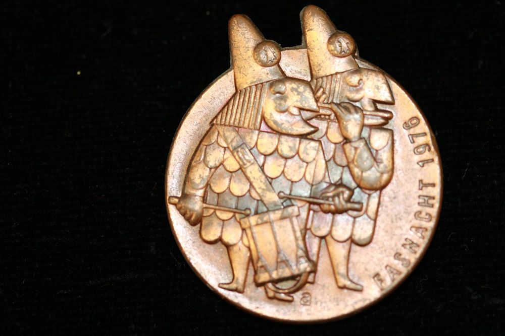 Basler Fasnachtsplakette 1976 Kupfer (Gebraucht) in Allschwil für CHF 2 – mit Lieferung auf ...