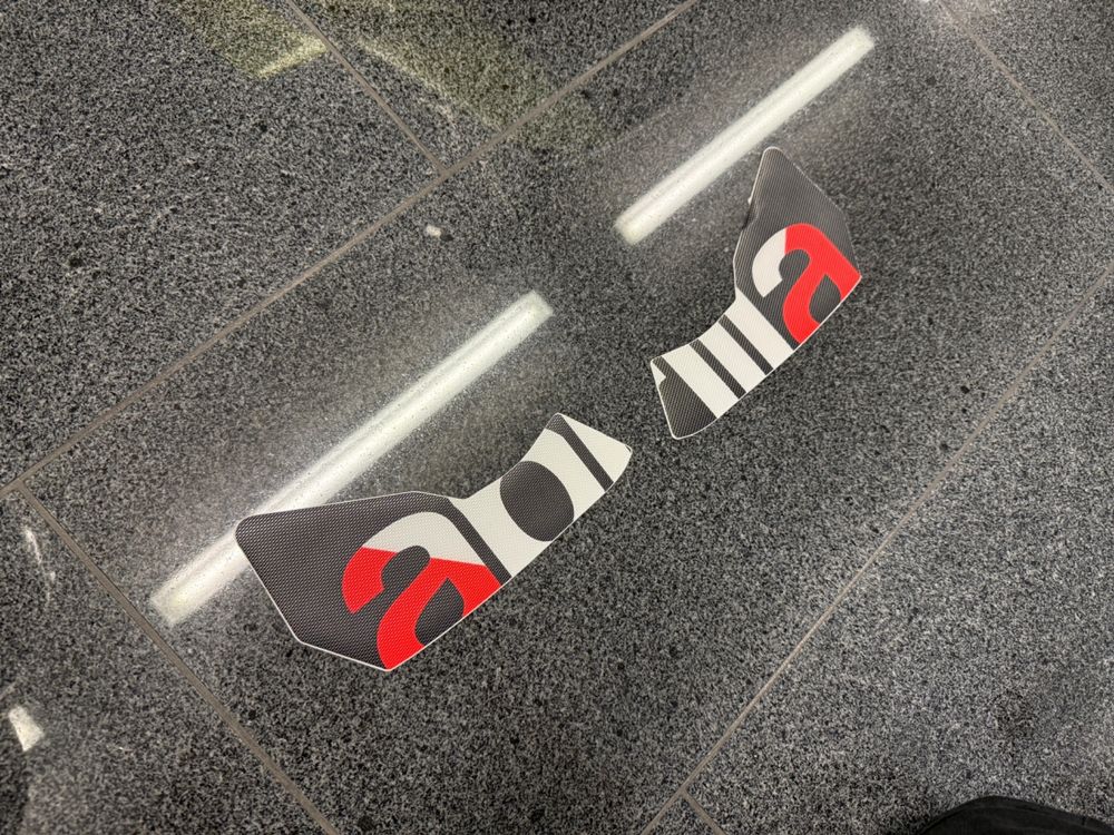 Aprilia Front Sticker - Logo für RS660 (Neu und originalverpackt) in ...
