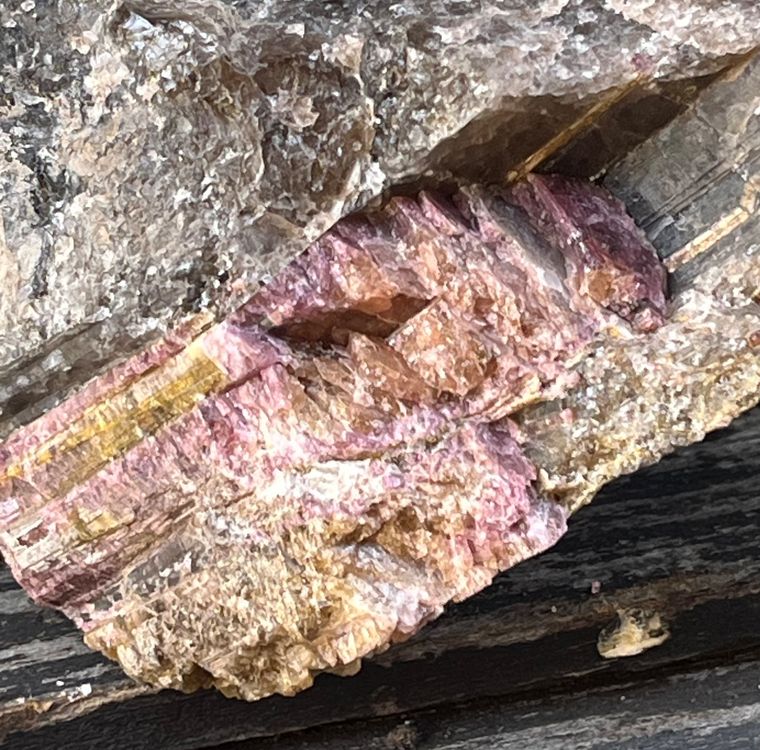 Stufe mit Turmalin (Rubellit ,Dravit ,Schörl) Lappland SE (Gebraucht ...